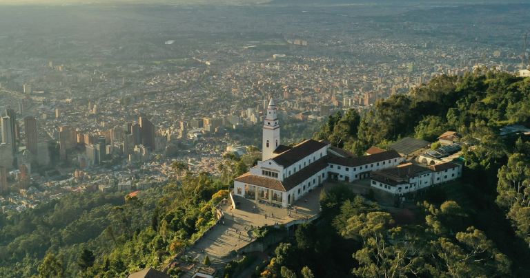 Conociendo Monserrate en Bogotá con Taxis Libres